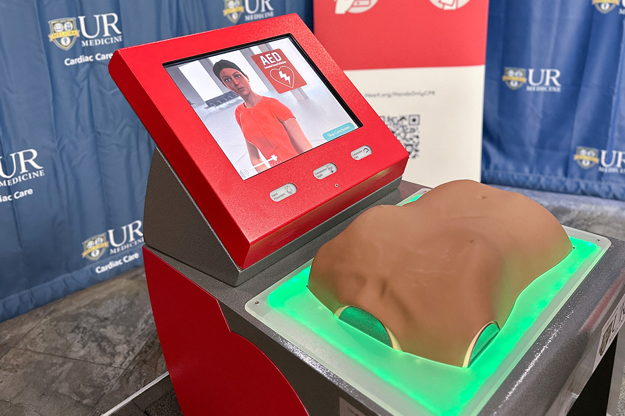 Kiosk Makes Learning Hands-Only CPR A Snap | Office of Human Resources