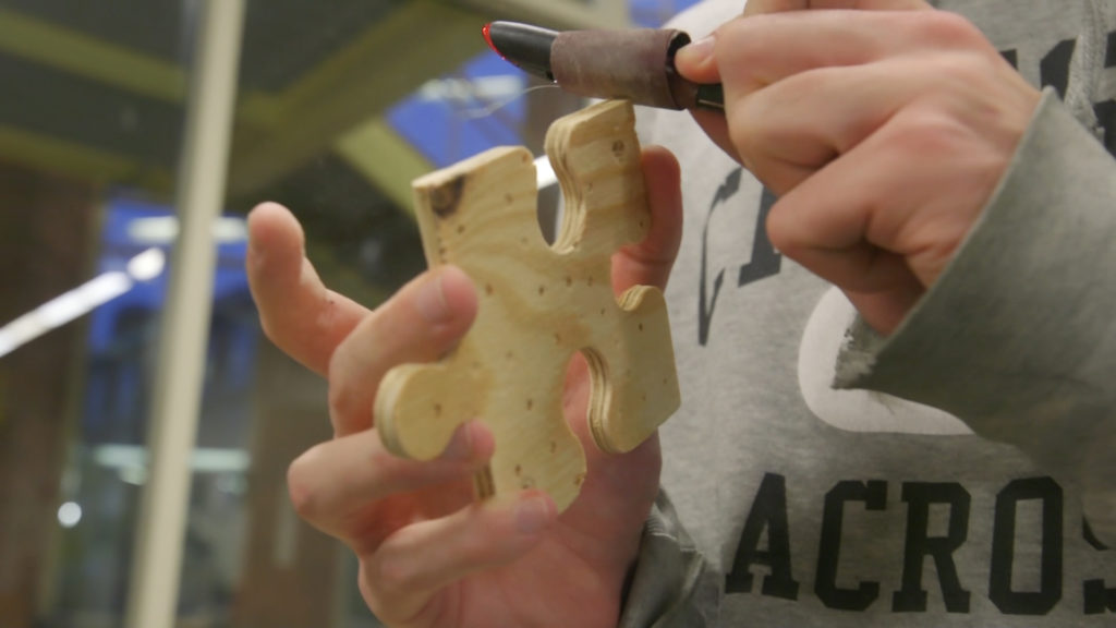 Engineering project poses iconic puzzle for students