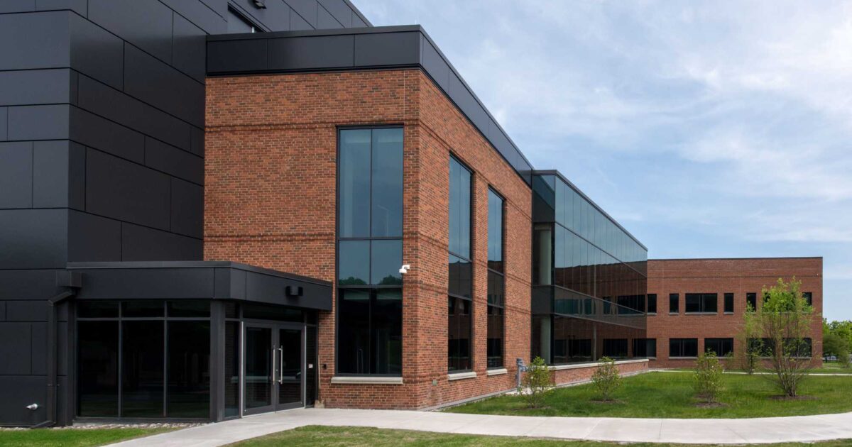 Laboratory for Laser Energetics opens doors on pivotal building expansion