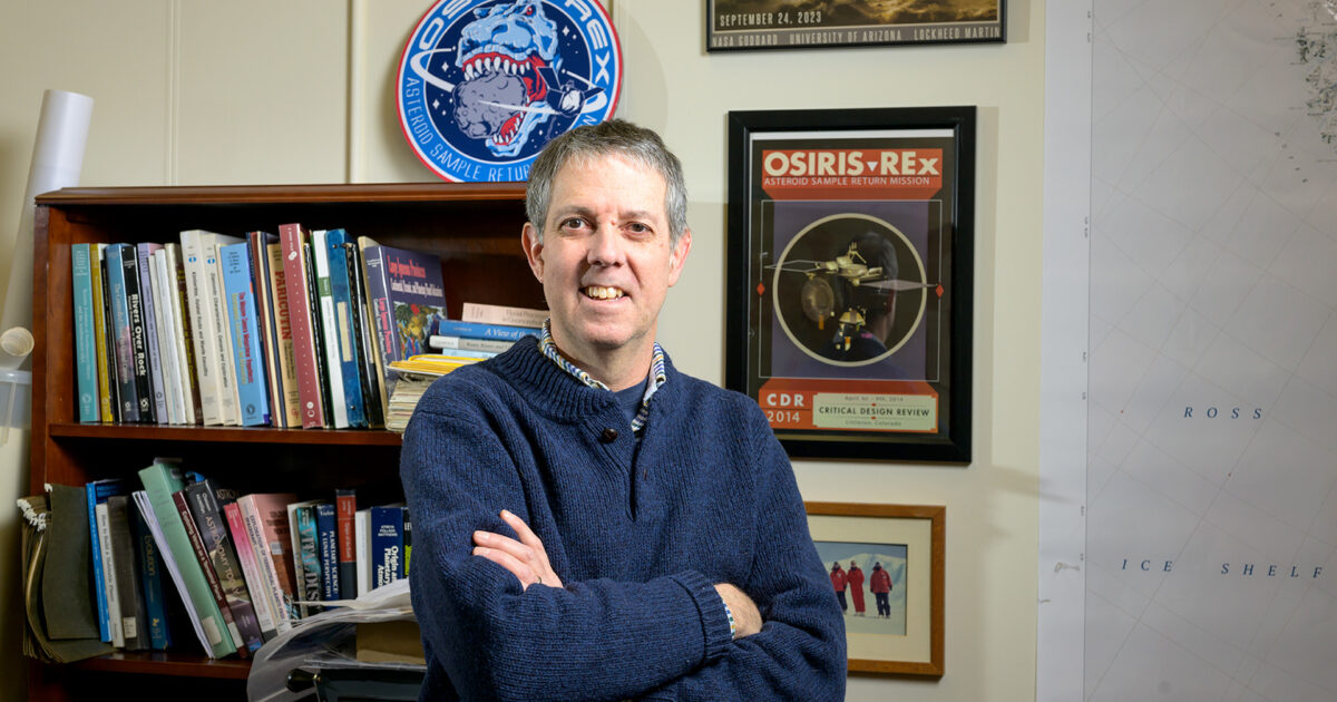 Rochester’s Kevin Righter kept NASA space rocks free from contamination
