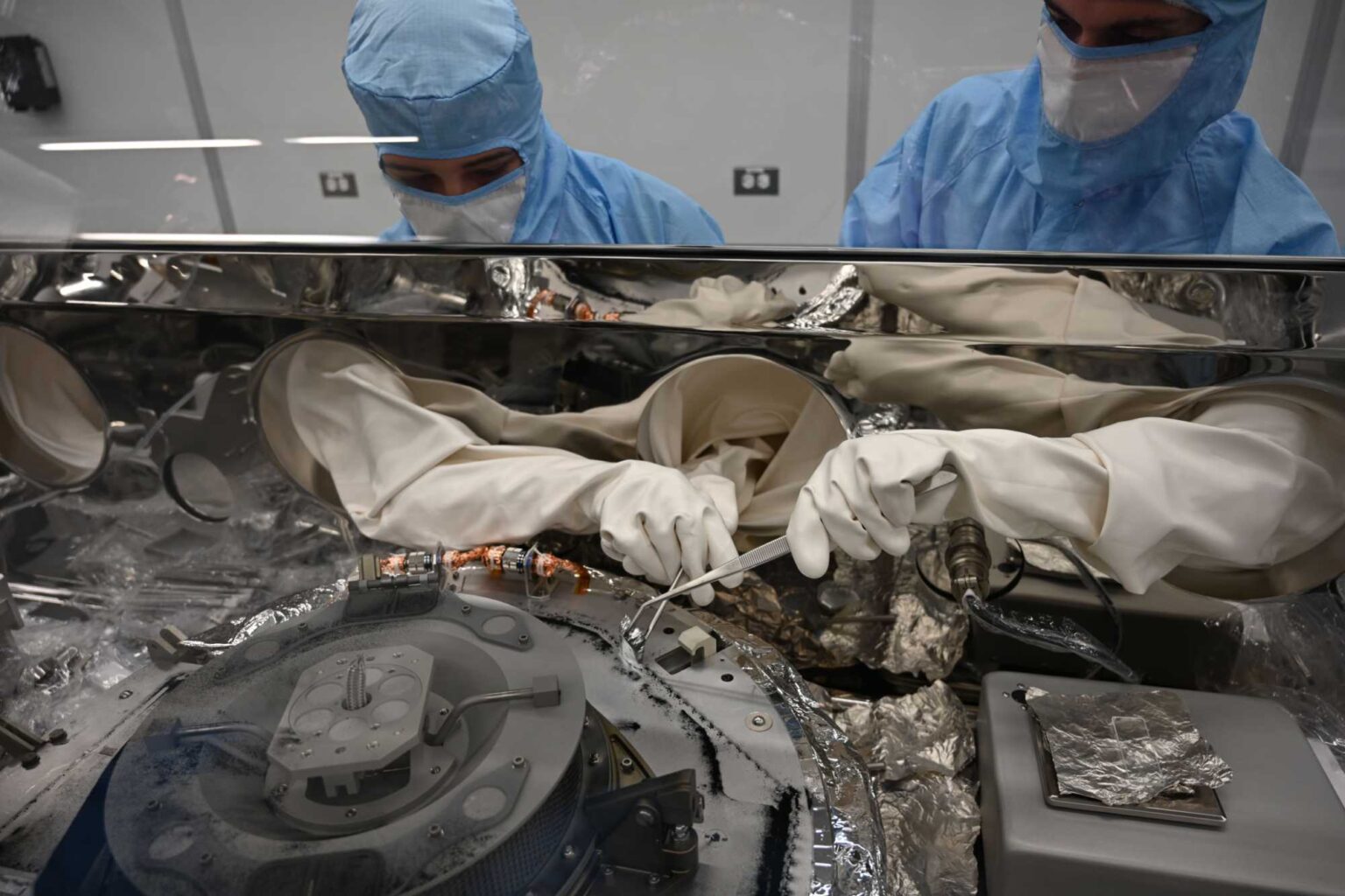 Rochester’s Kevin Righter kept NASA space rocks free from contamination